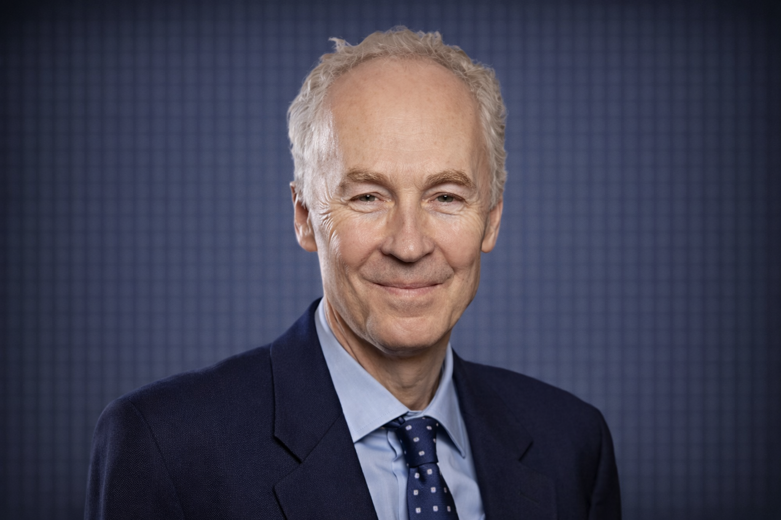 Mr Bruce Allan | Eye Surgeon Reviews (June '19) | Lasik Eyes